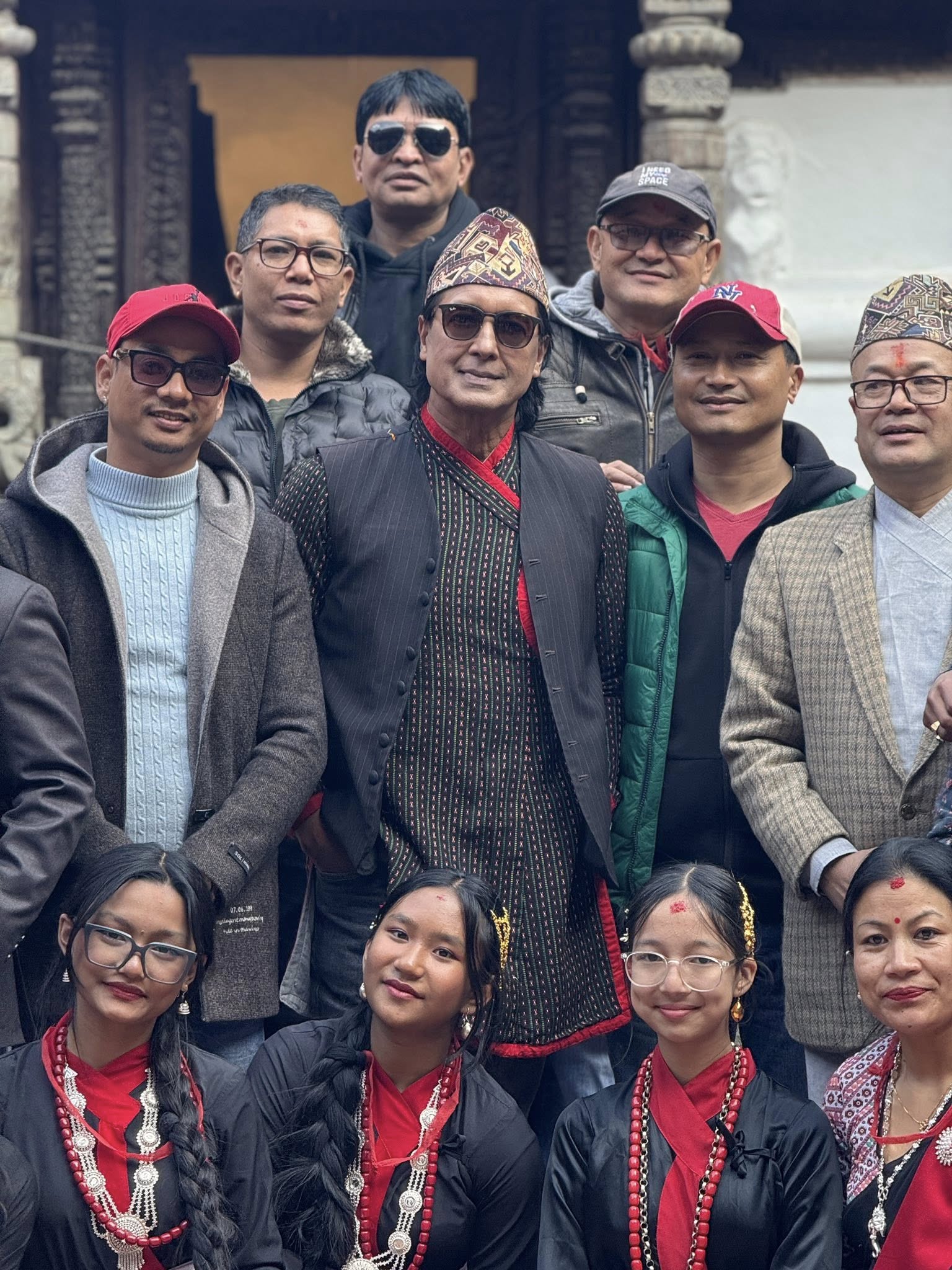 पाटनमा राजेश हमाल नेवारी पोसाकमा देखिँदा… « Dainik Nepal | The Daily ...